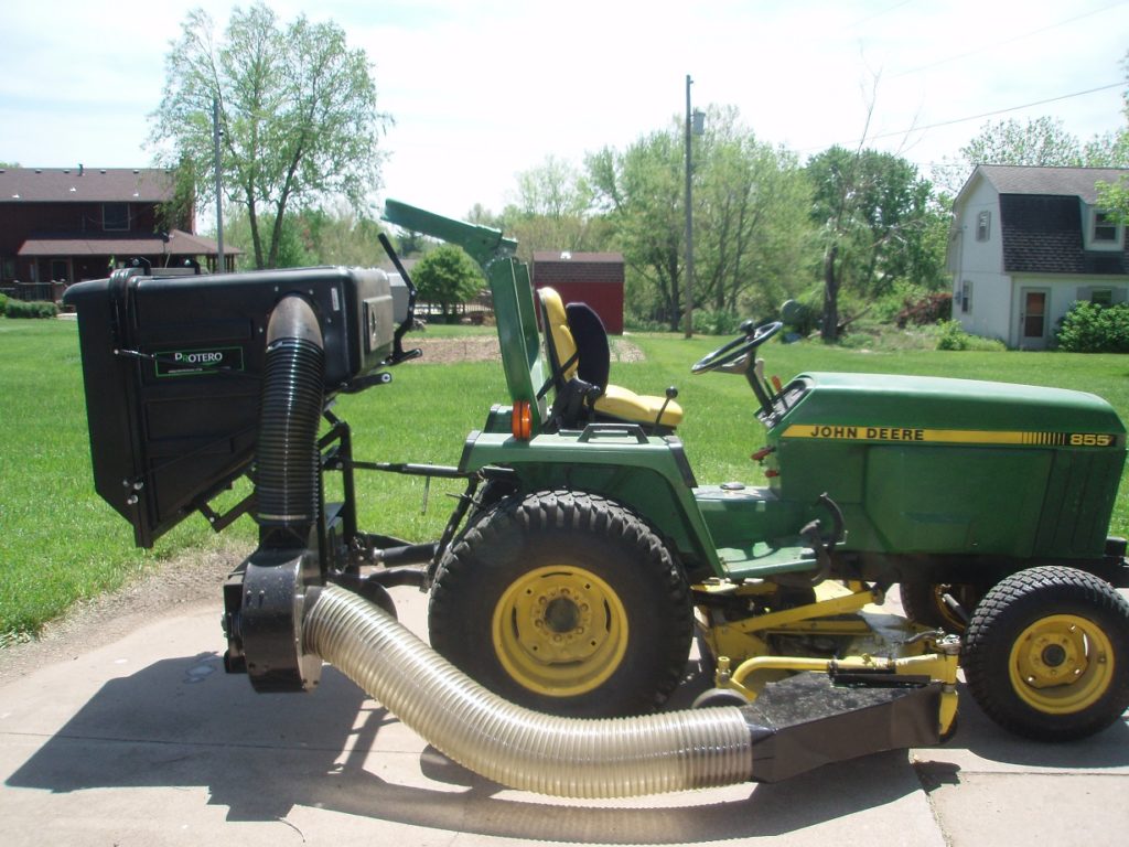 Ferris Bagger - Lawn and Leaf Vacuum | Grass Bagger | Protero Inc
